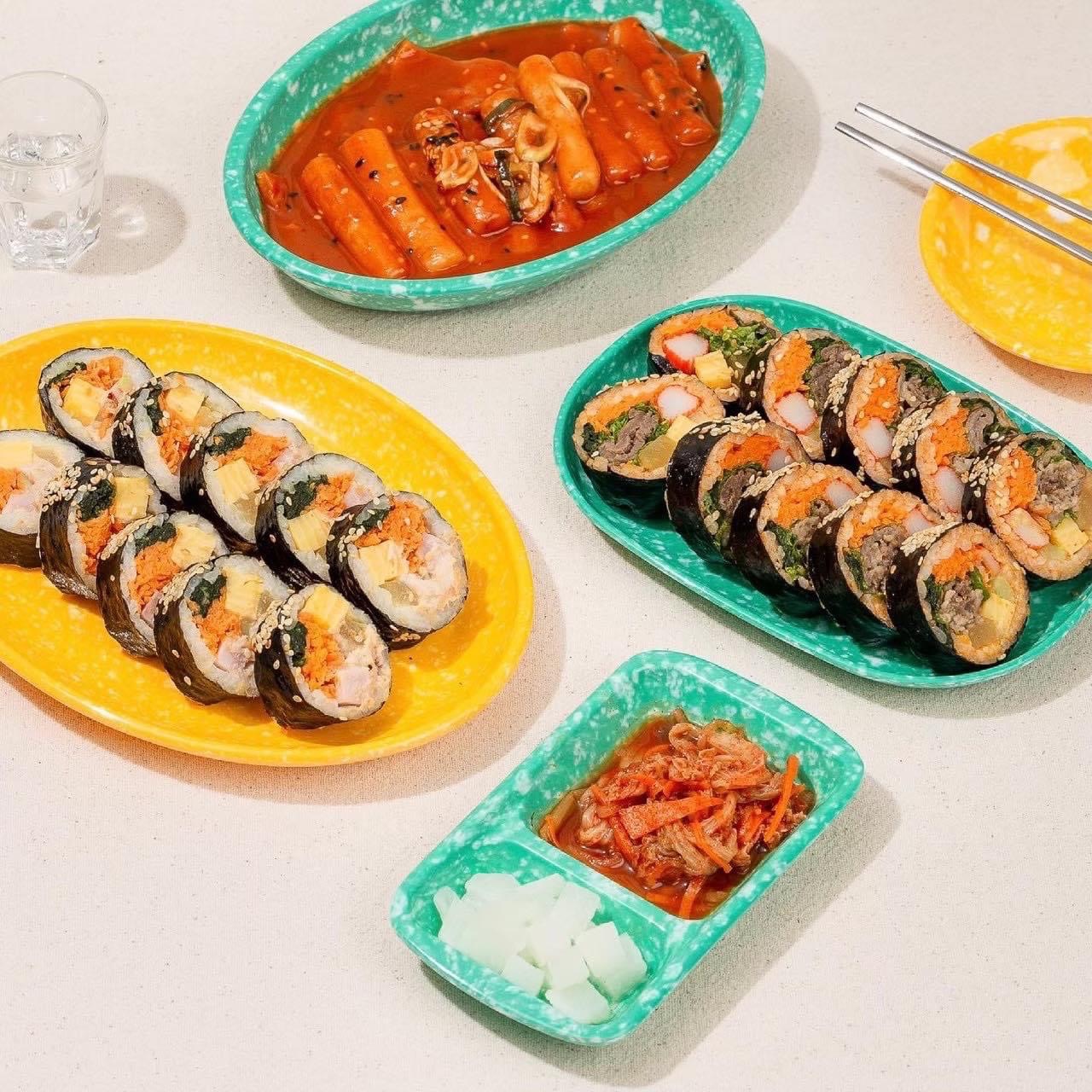 รวม 13 ร้านคิมบับ ตามรอยซีรีส์กับ ข้าวห่อสาหร่ายเกาหลี - Hungry Hub Blog