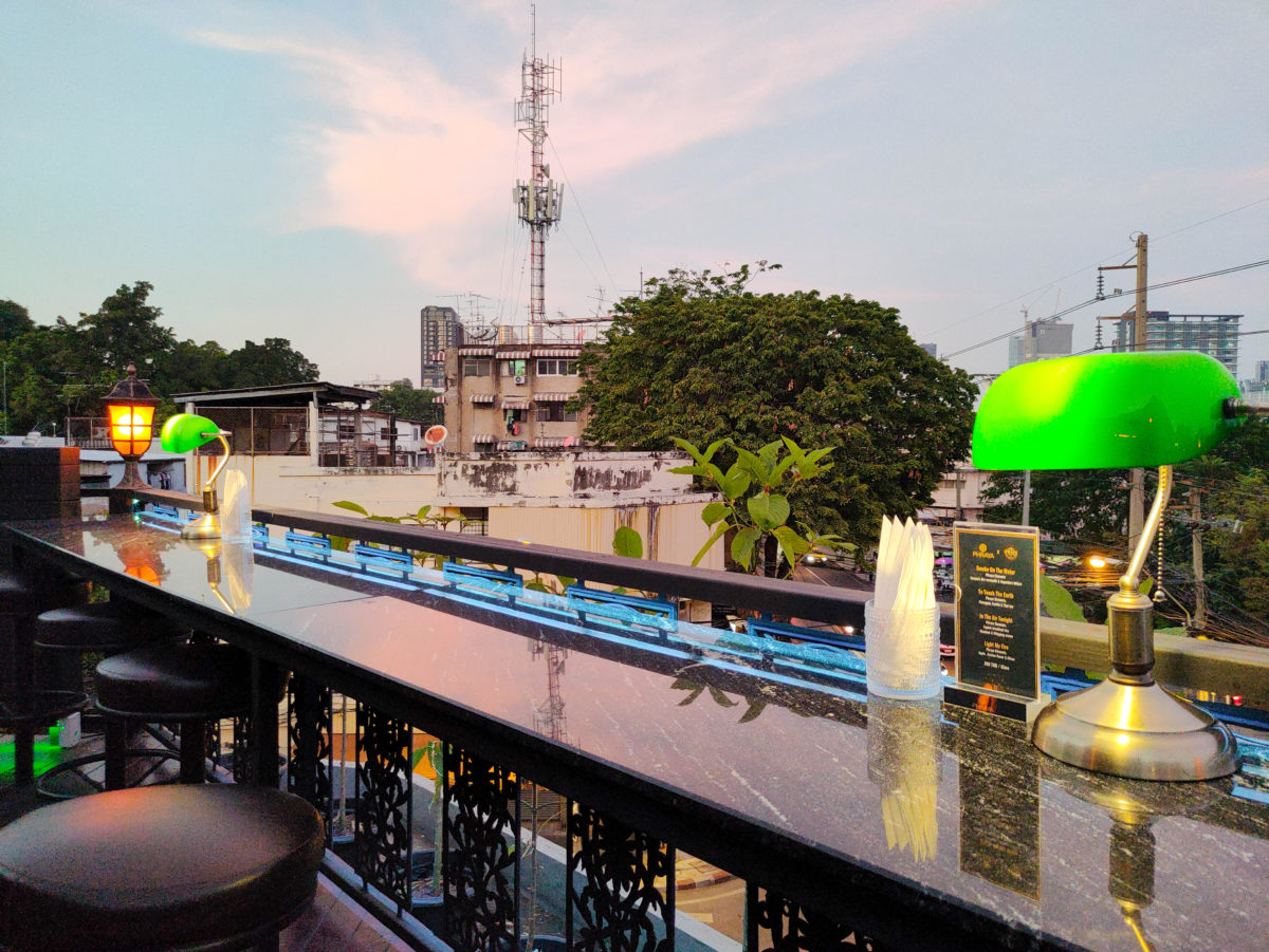 รีวิว E-Gokart x Praya Bar Rooftop ชวนตี้ลุยสนามโกคาร์ทไฟฟ้า พร้อม ...