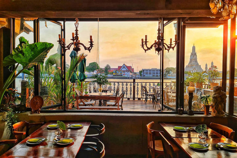 5 Restaurants by Chao Phraya River with Amazing Wat Arun View