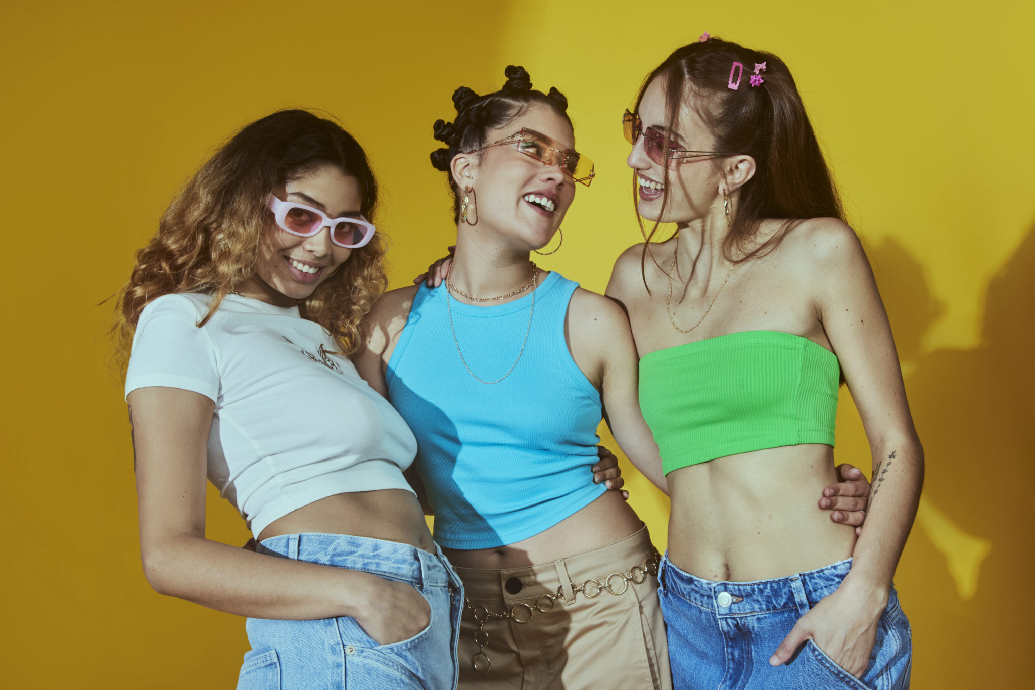 Y2K คืออะไร? เมื่อยุคนี้มีแต่ Cry เลยย้อนวัยไปอินเทรนด์ - Hungry Hub Blog