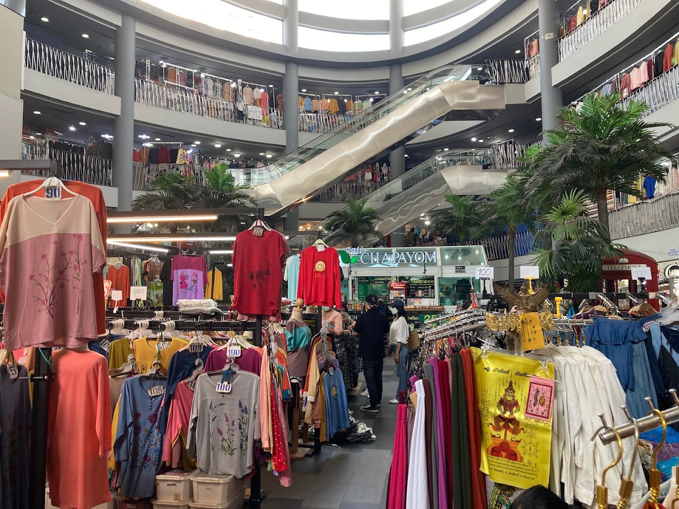 Discover Vibrant Night Markets in Bangkok: The Top 10 You Can't Miss!