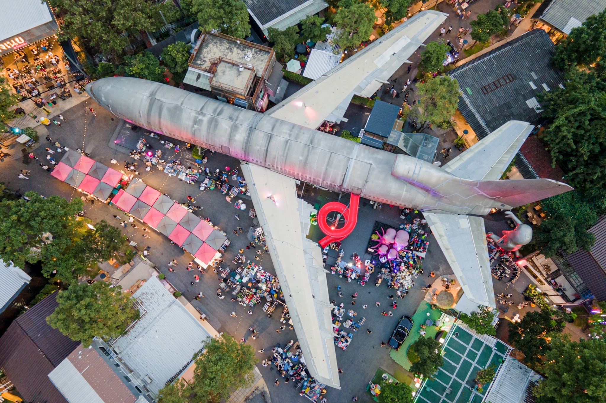 Discover Vibrant Night Markets in Bangkok: The Top 10 You Can't Miss!