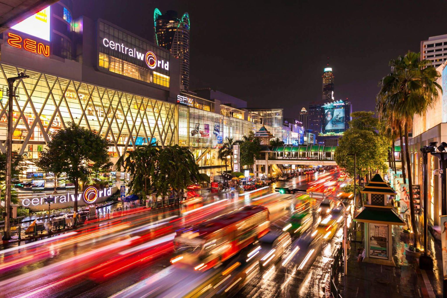 Explore the Top 15 Malls in Bangkok with Transportation Guide