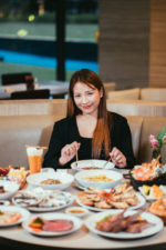 Chon Som at Courtyard บุฟเฟ่ต์นานาชาติพรีเมียม ในโรงแรมหรู 4 ดาว