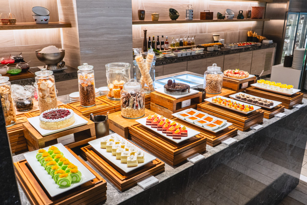 Chon Som at Courtyard บุฟเฟ่ต์นานาชาติพรีเมียม ในโรงแรมหรู 4 ดาว