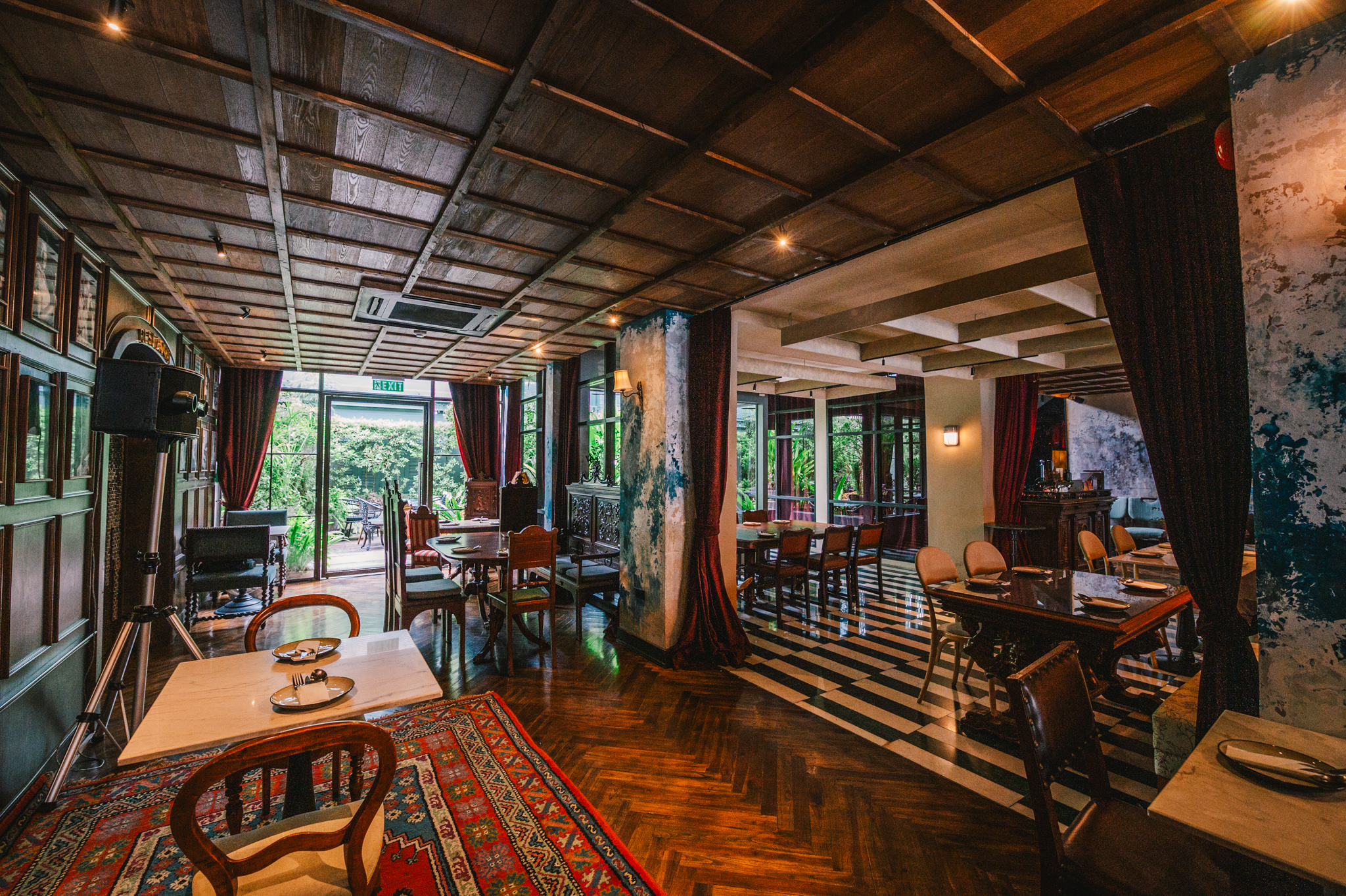 Din Restaurant and Bar แจ๊สบาร์ฟิลดี ในย่านกรุงเก่า - Hungry Hub Blog