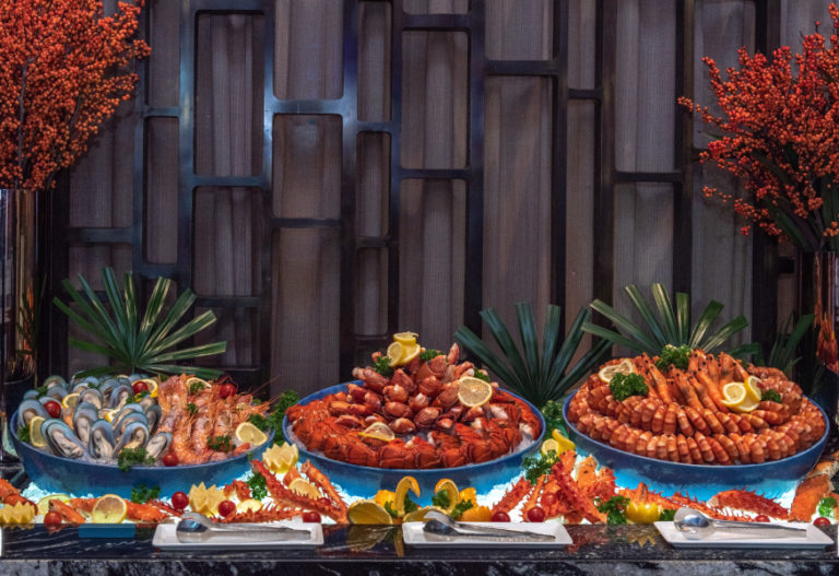 โปรโมชั่นคริสต์มาส ALATi Siam Kempinski จัดเต็มบุฟเฟต์หรู ฉบับเมดิเตอร์เรเนียน