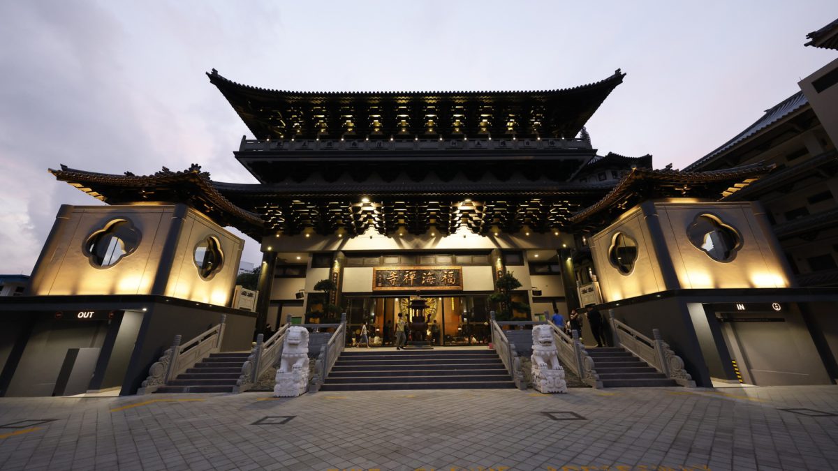 Top 24 Chinese Temples in Thailand & Singapore for Chinese New Year 2025